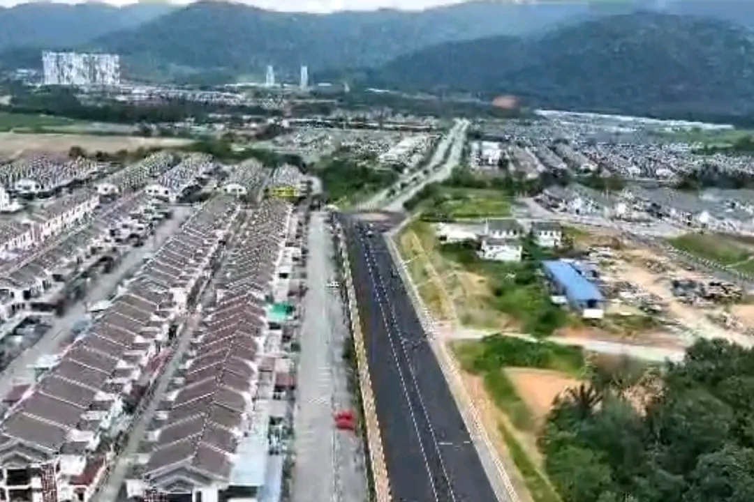 Pengguna ceroboh Jalan Meru Raya - Klebang yang belum dibuka, undang ...